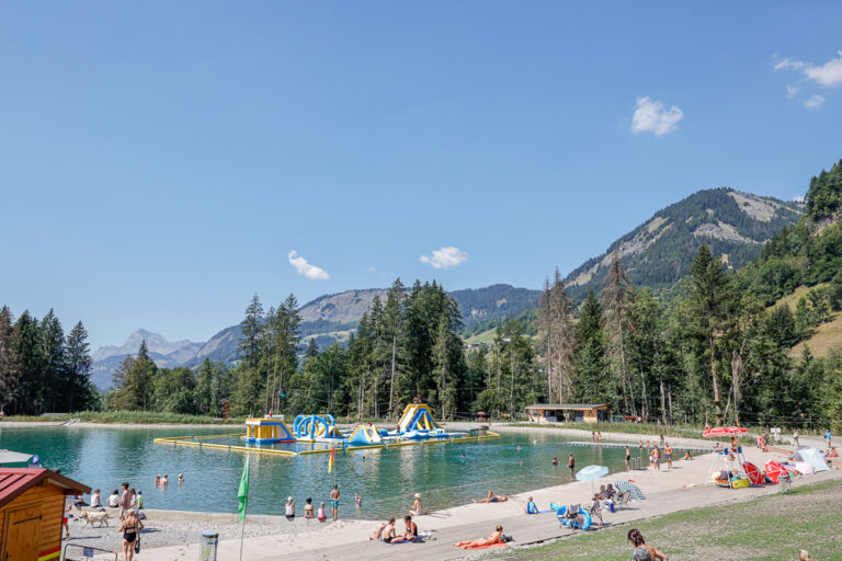 Lac de baignade, plan d'eau des Belles : Praz Lac Aventure